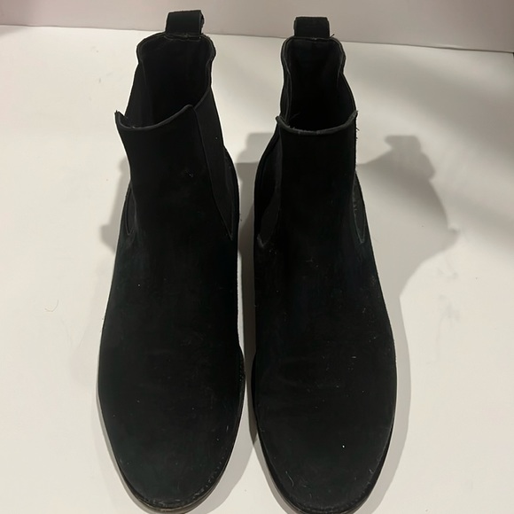 275 Central | Shoes | Chelsea Boots | Poshmark